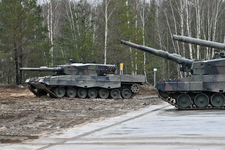 Szkolenie żołnierzy ukraińskich na czołgach Leopard 2 w Polsce - Info&Tips