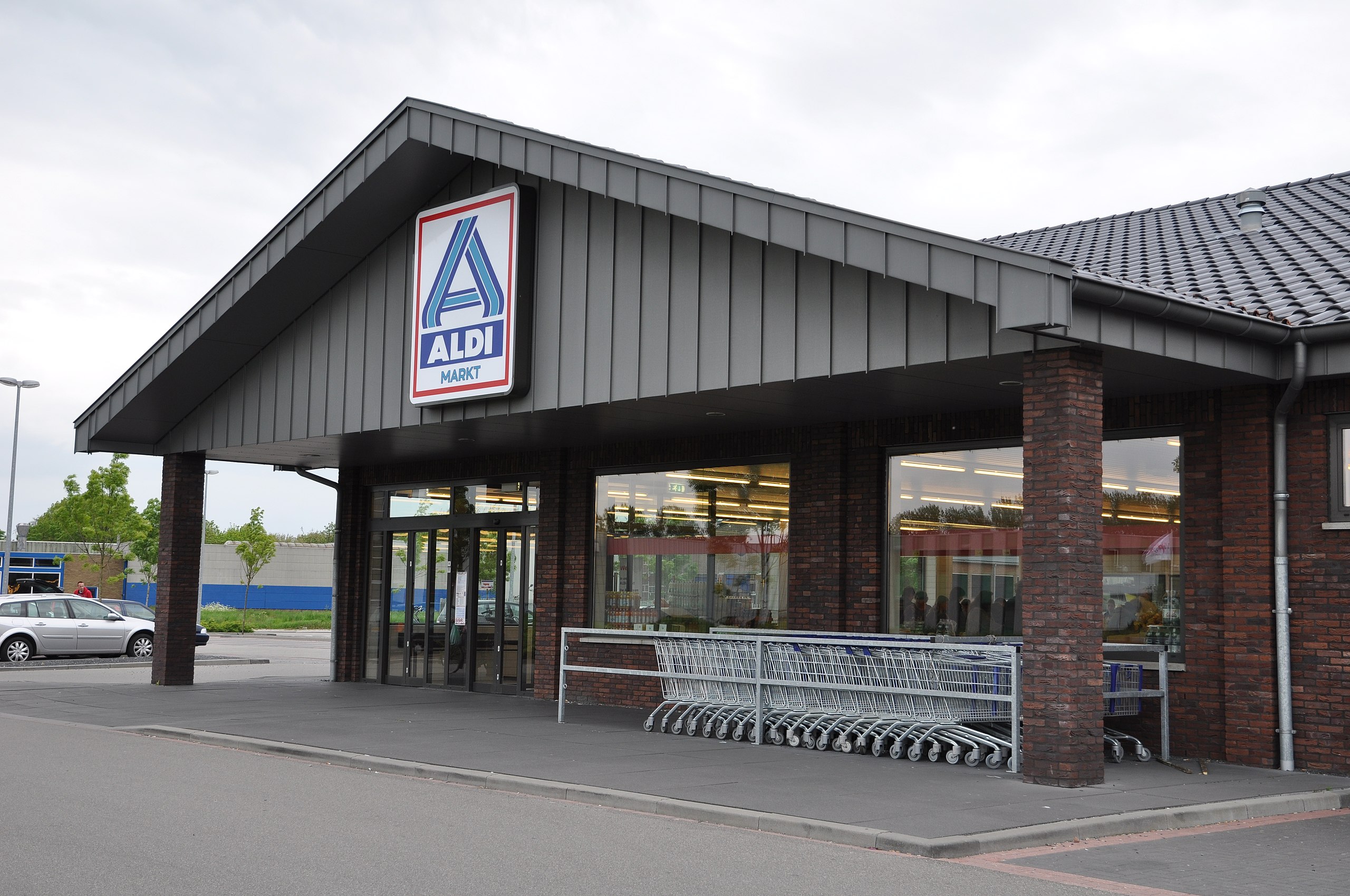 Aldi z rekordową stratą w Polsce. Sieć nie zwalnia tempa i planuje ...